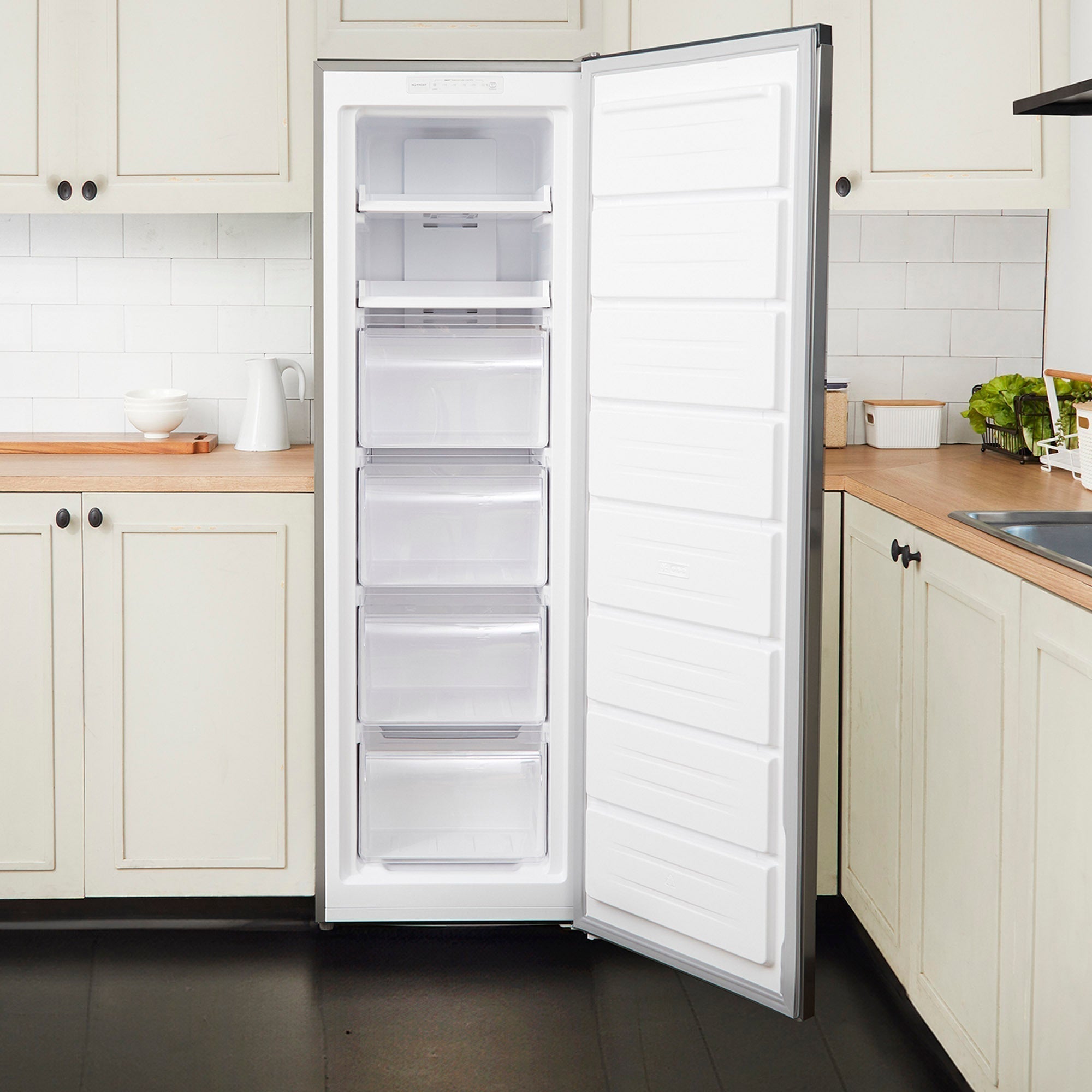 Freezer Vertical No Frost LFV-290NFI 163 Lts Libero – Kitchen Center