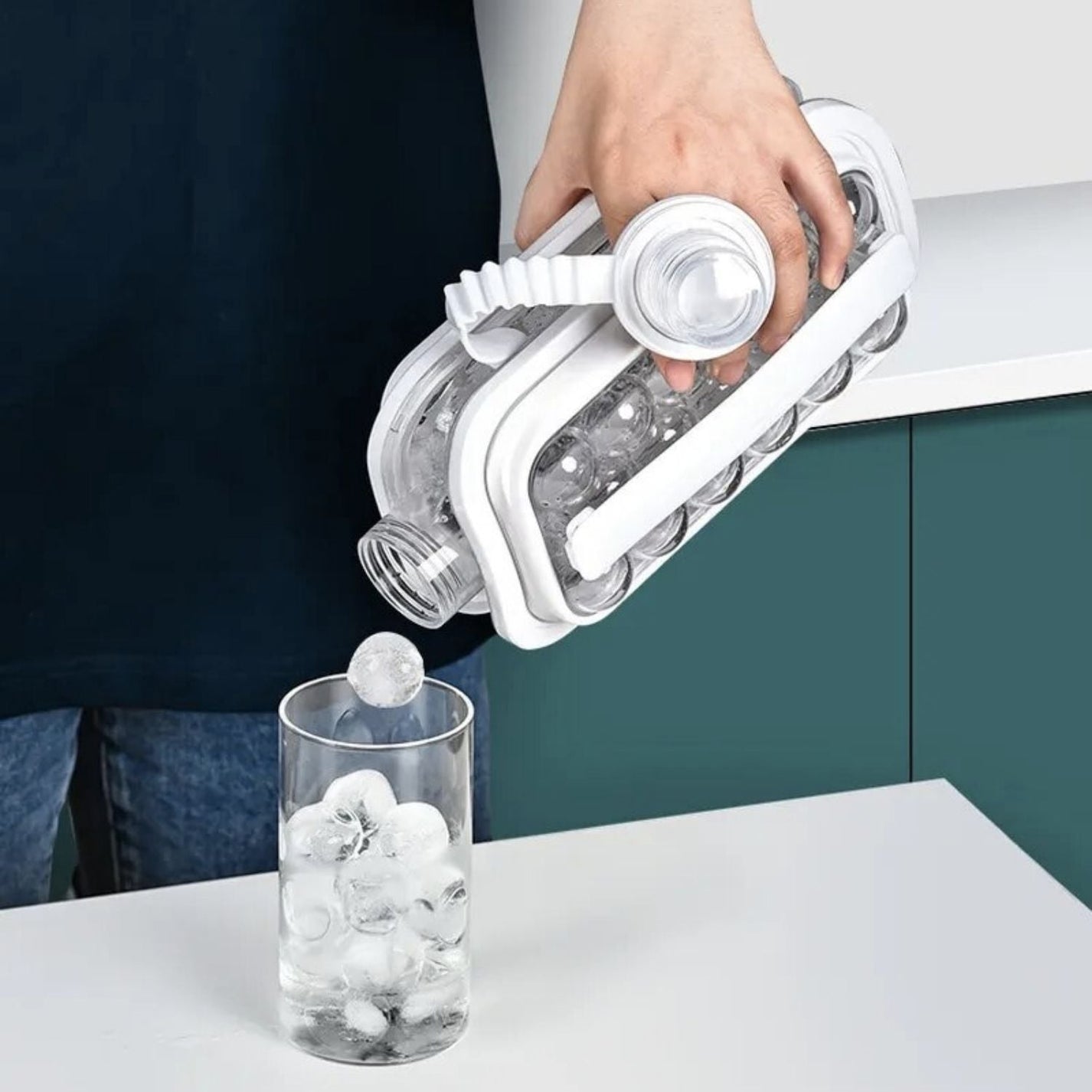 Cubetera Botella De Hielos Esféricos Santú Home & Deco – Kitchen Center