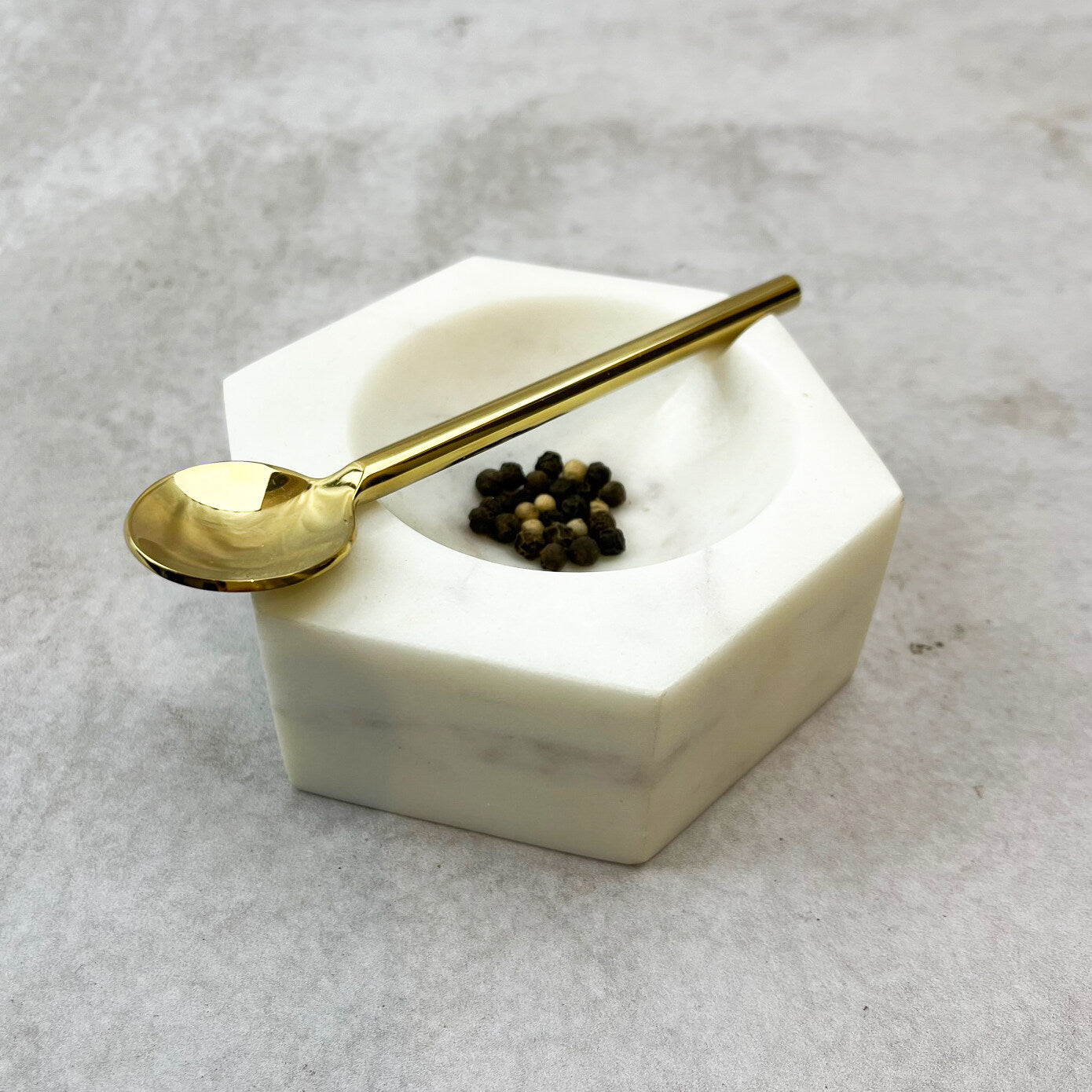 Cuenco de Mármol Hexagonal Blanco con Cucharita – Kitchen Center