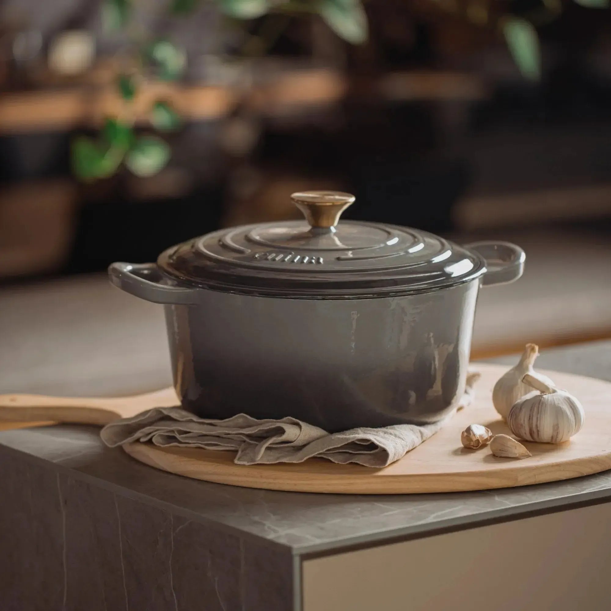Olla Redonda 24 Cm Hierro Fundido Graphite Cuina – Kitchen Center