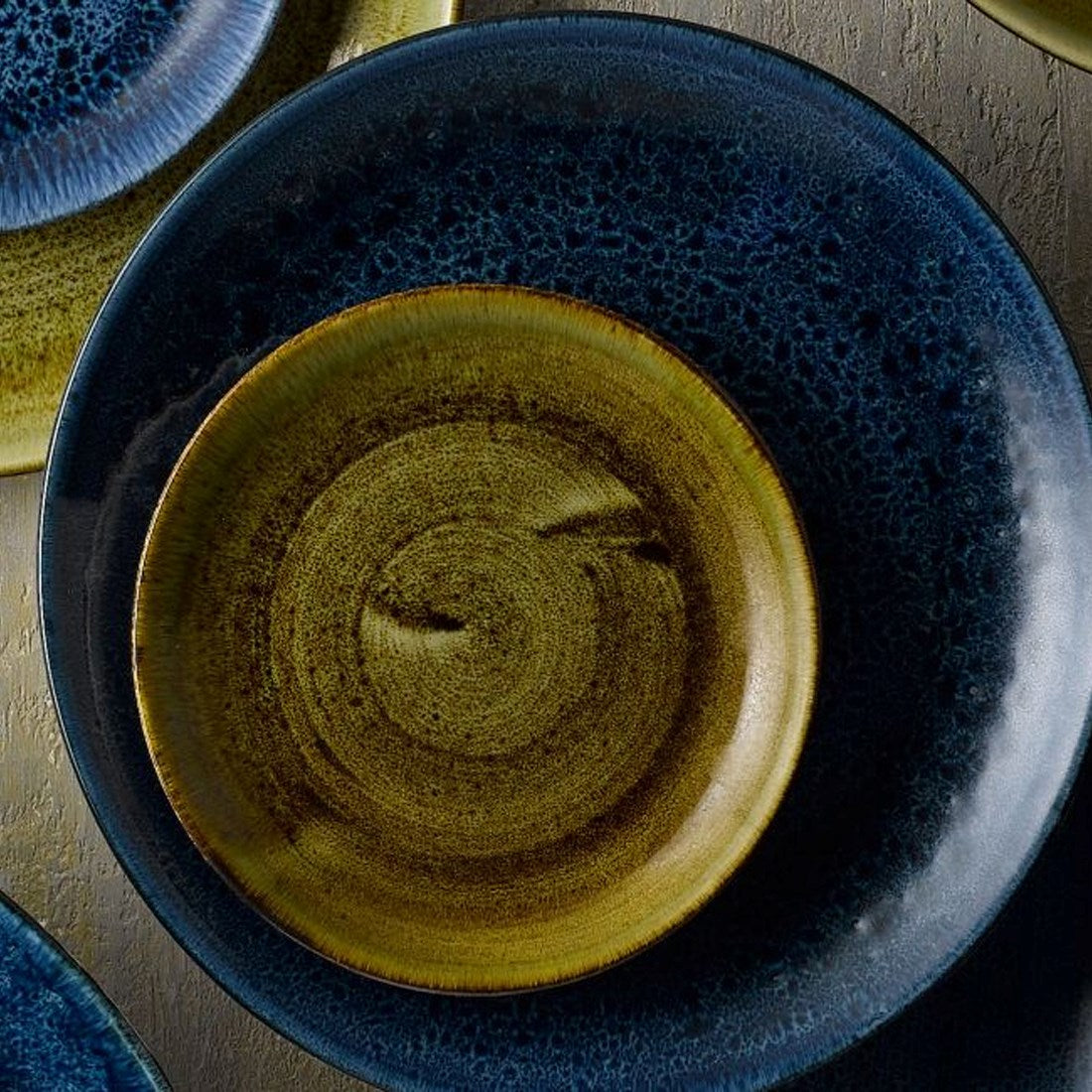 Plato Stonecast Plume 28 Cms Churchill – Kitchen Center