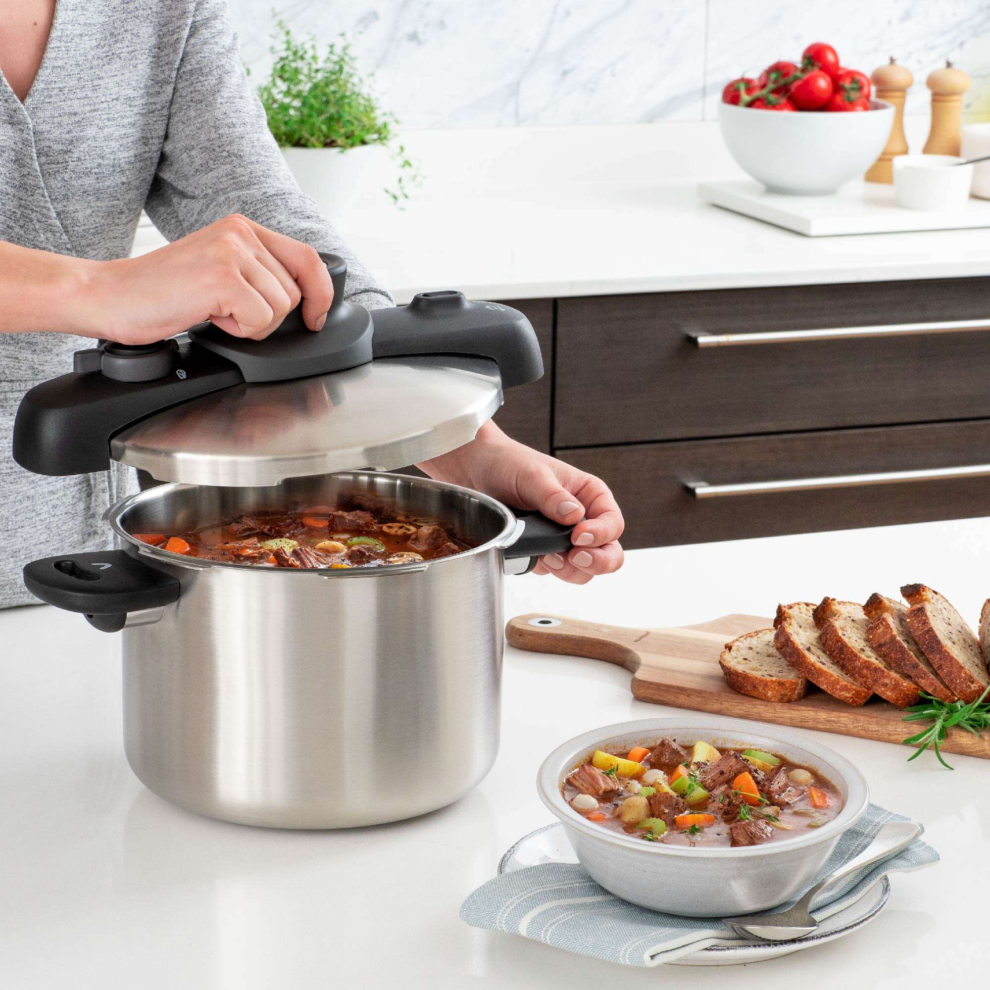 Olla a Presión Secure Compact 6 Lts Tefal – Kitchen Center